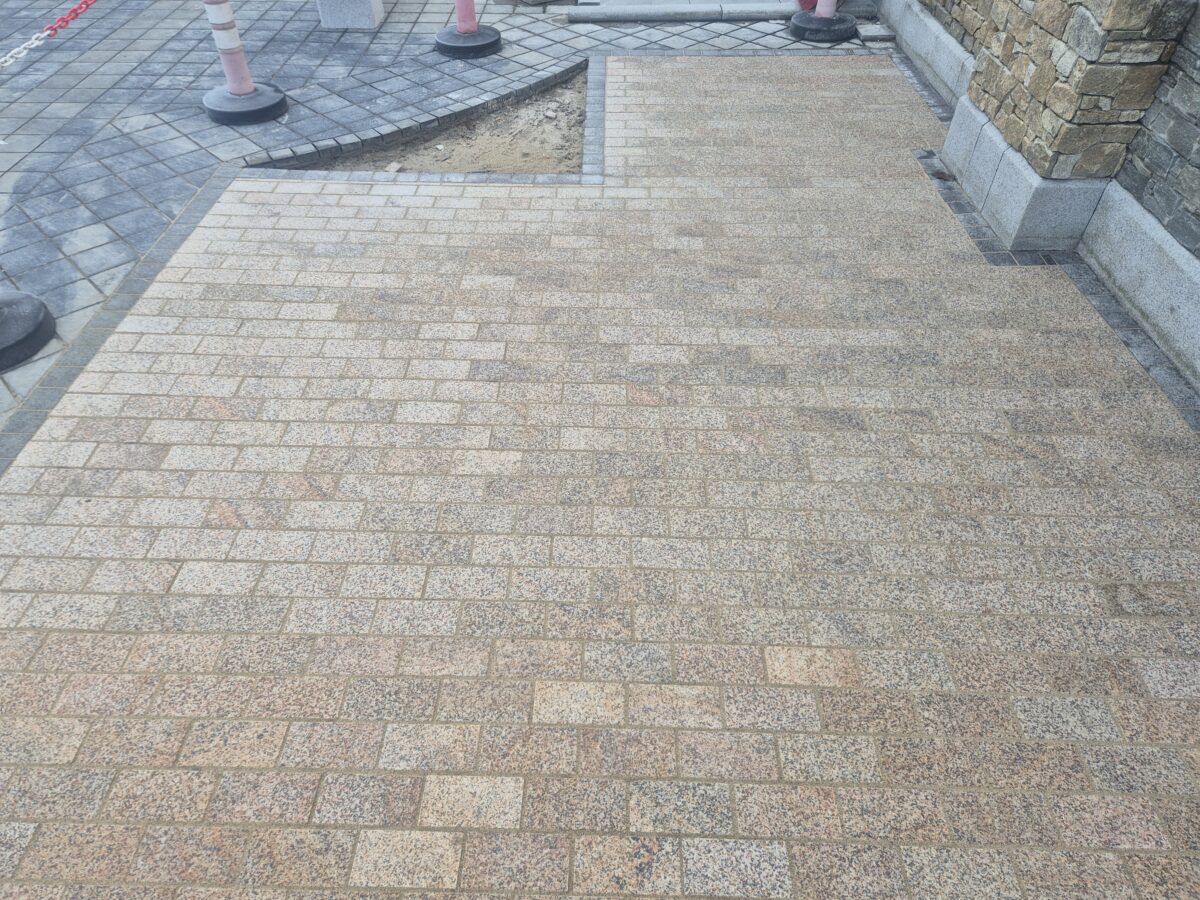 Brown Granite Flamed Cobble | Decorative Stone